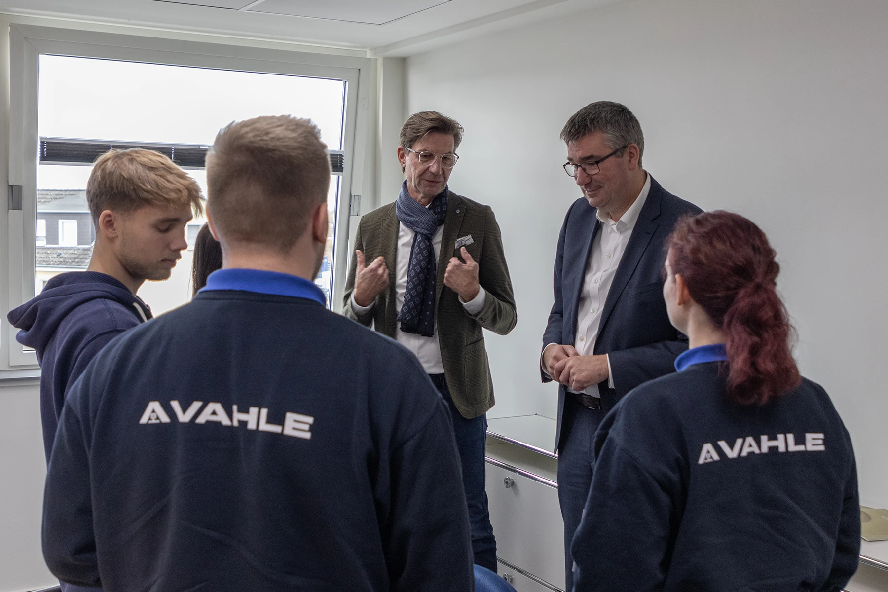 VAHLE trainee team triumphs in the IHK video competition industry@work ...